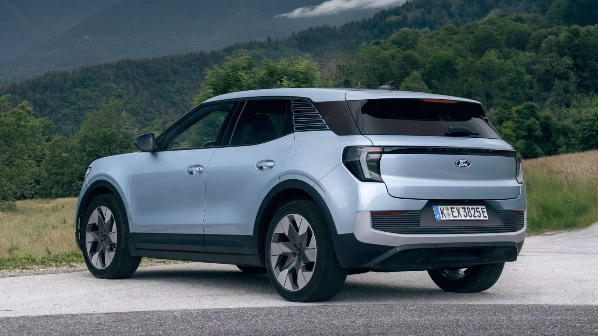 Ford Explorer (2025): Recenze a souboj dvou světů