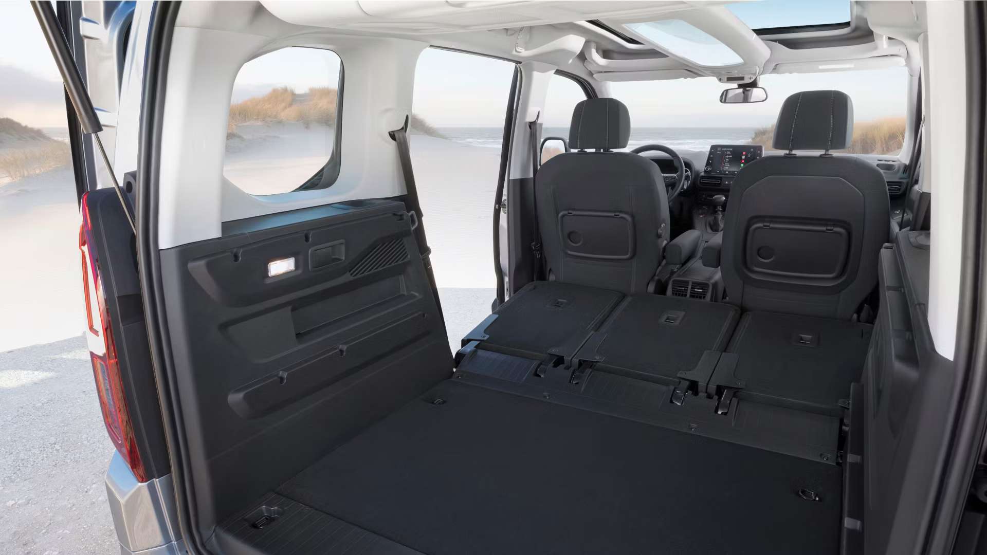 Opel Combo (2026) recenze: Proč naftová dodávka drtí SUV?